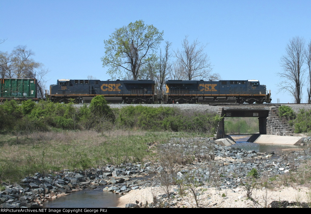 CSX Q702 at White Marsh Run